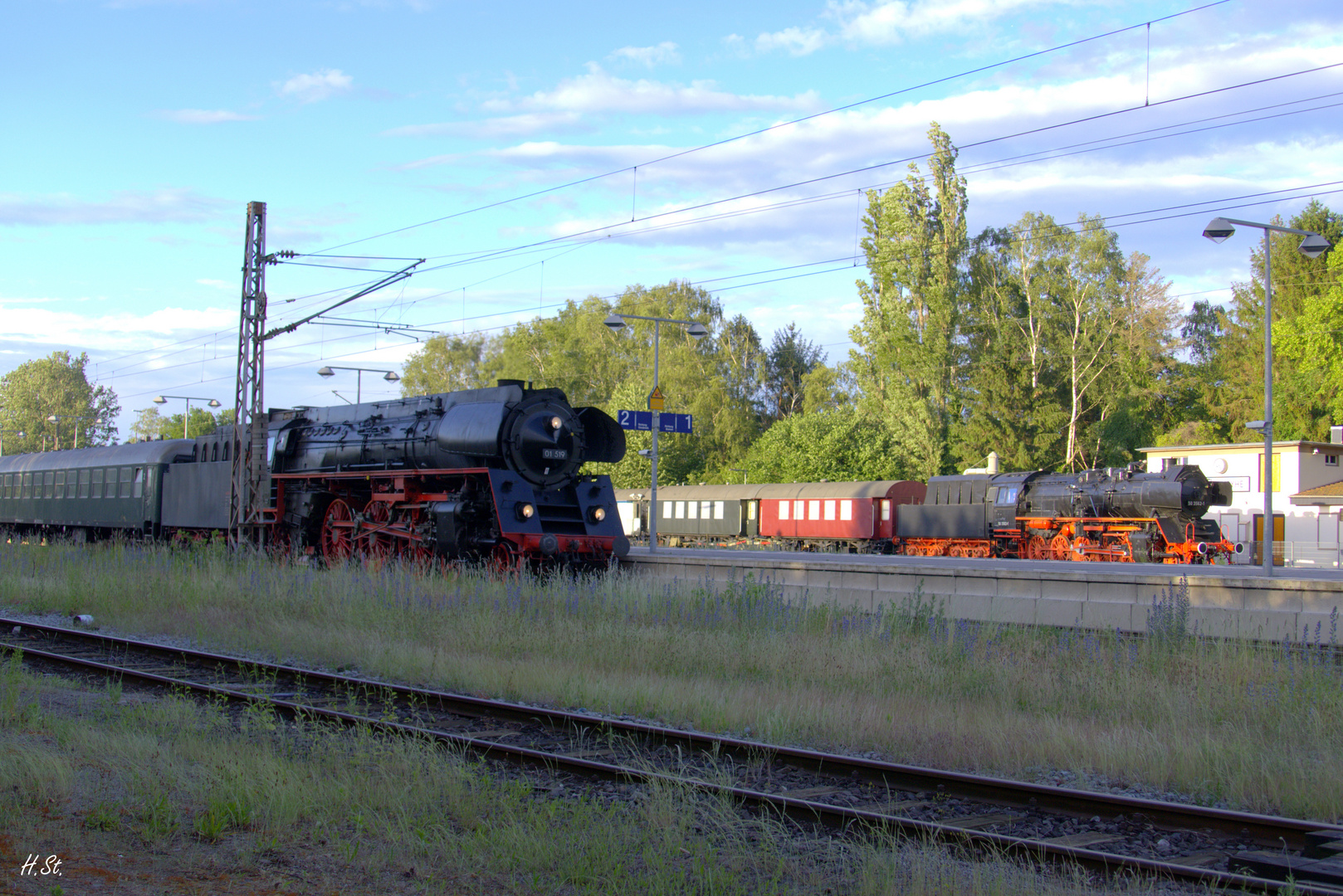 Dampflok 01 519 und 50 3562-1 Foto & Bild | dampf-, diesel- und e-loks ...