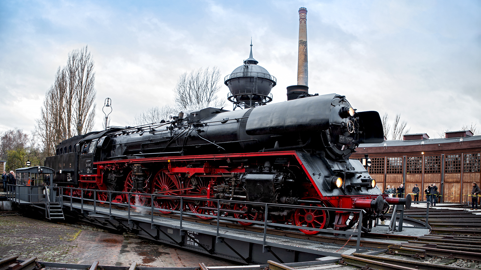 Dampflok 03 auf der Drehscheibe 011 Foto & Bild | deutschland, europe ...