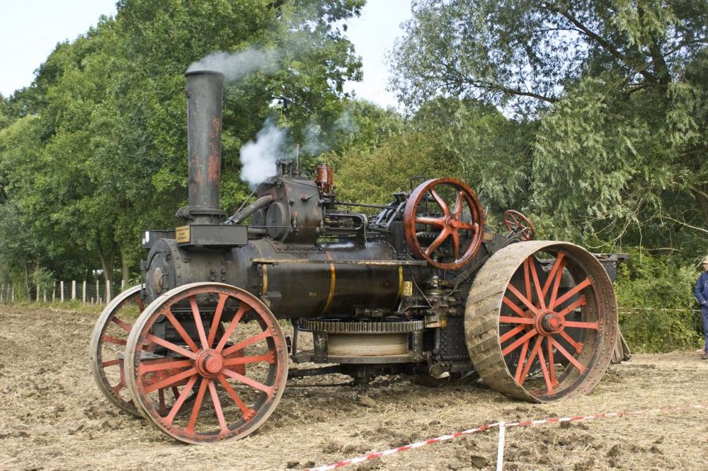 Dampfmaschine zum Pflügen Foto & Bild | industrie und technik ...