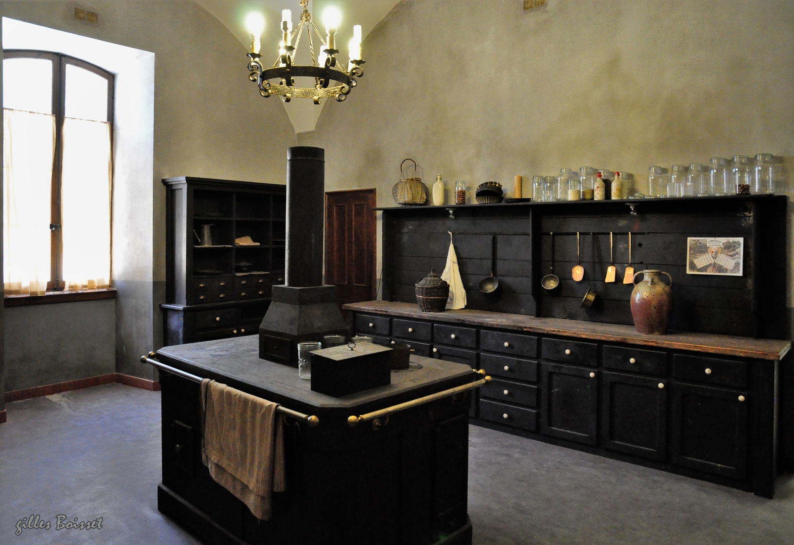 Dans la cuisine du monastère photo et image | europe, france, provence ...