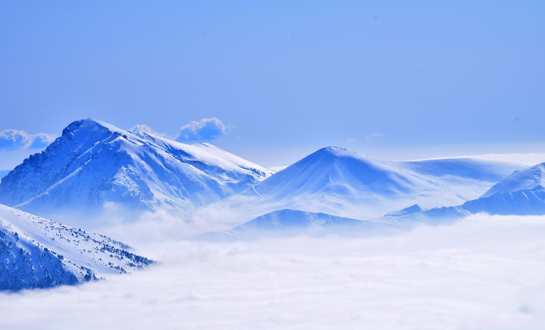 Dans les nuages photo et image | paysages, paysages de montagne, les ...