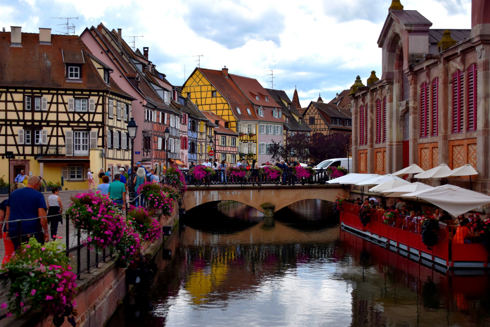 dans les rues de Colmar photo et image | nature, alsace, ville Images ...