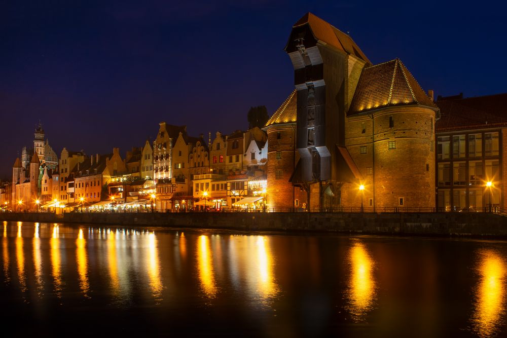 Danzig, Krantor Foto & Bild | architektur, architektur bei nacht, fotos ...