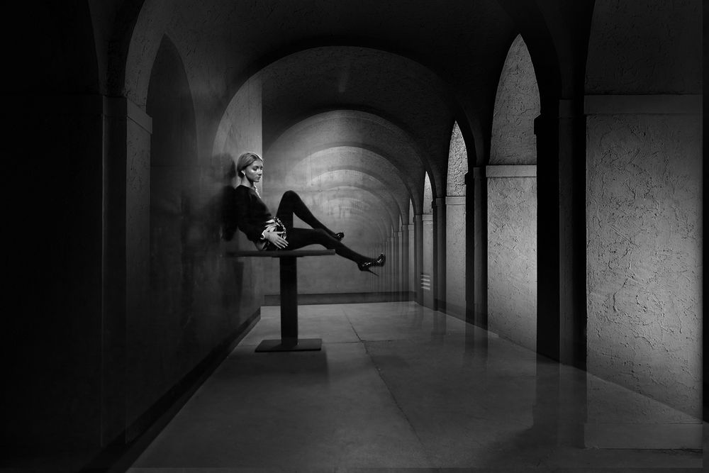 dark location Foto & Bild | indoor, fashion, menschen Bilder auf ...