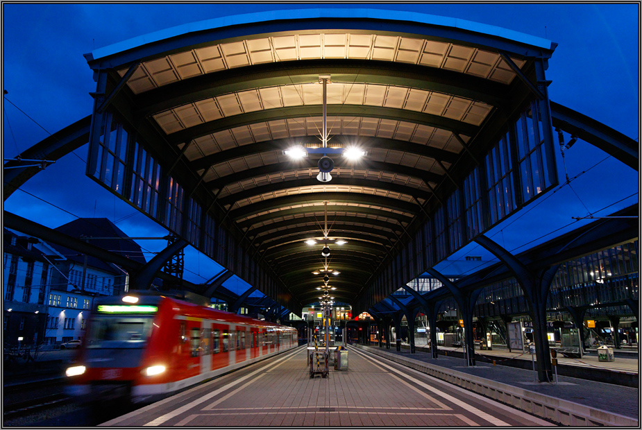 Darmstadt Hbf Foto & Bild | architektur, bahnhöfe & gleise, profanbauten Bilder auf fotocommunity