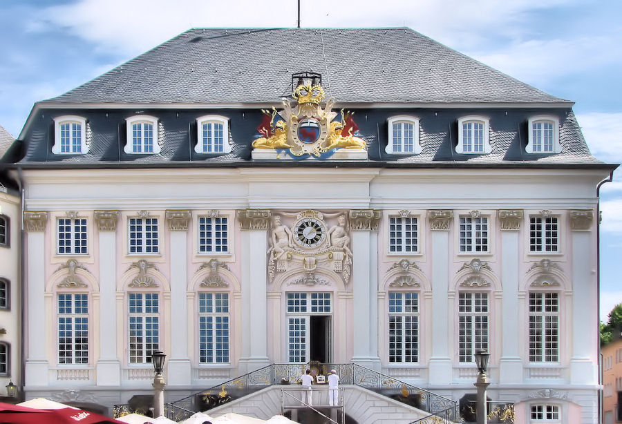 Das alte historische Rathaus in Bonn Foto & Bild | architektur, motive ...