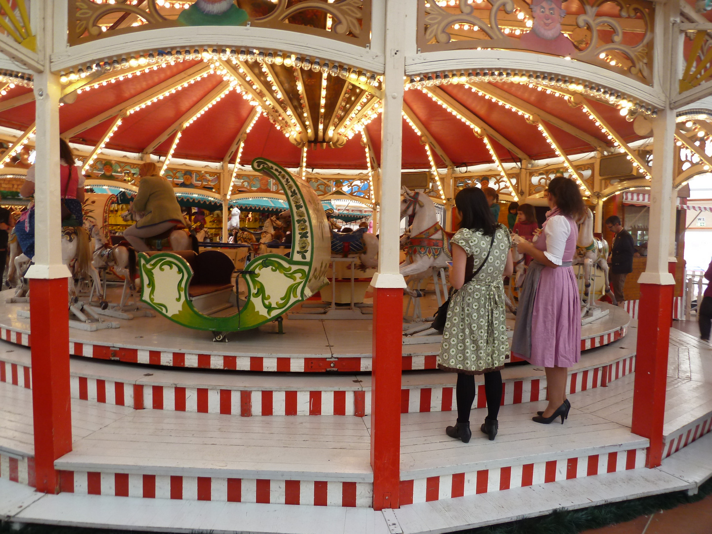 Das alte Karussell.... Foto & Bild | münchen, spezial, dokumentation ...