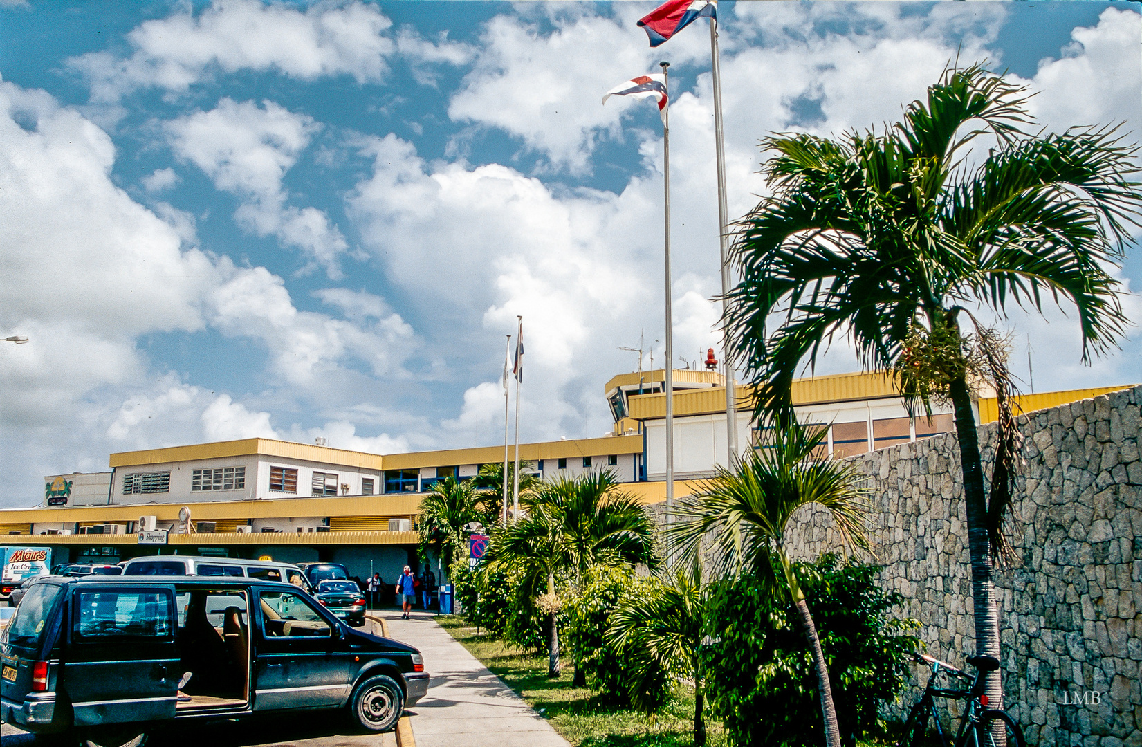 Das alte Terminal von SXM Foto & Bild | world, architektur, luftfahrt ...