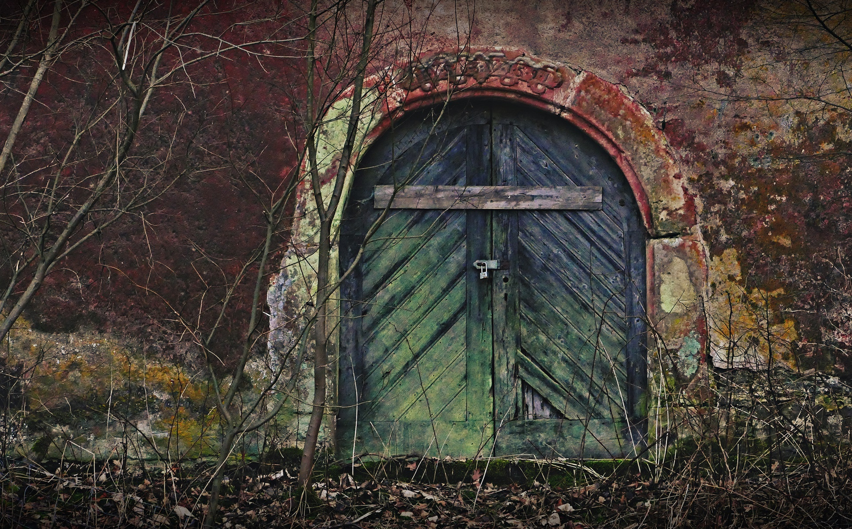 Das alte Tor Foto & Bild | alt, marodes, lost places Bilder auf ...