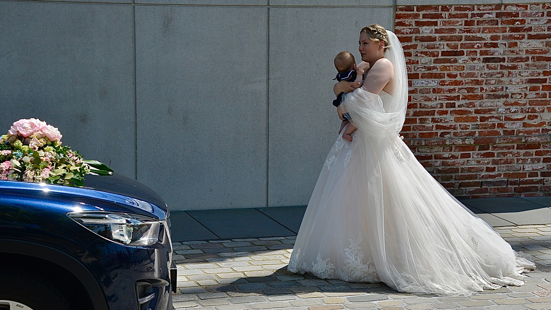 Das Auto, die Braut und das Kind Foto & Bild | fotos, world, menschen ...