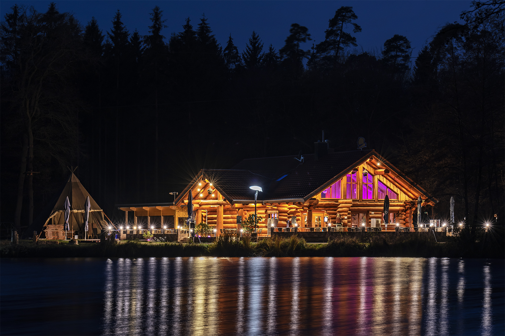 Das Blockhaus am Weiher Foto & Bild | architektur, deutschland, europe ...