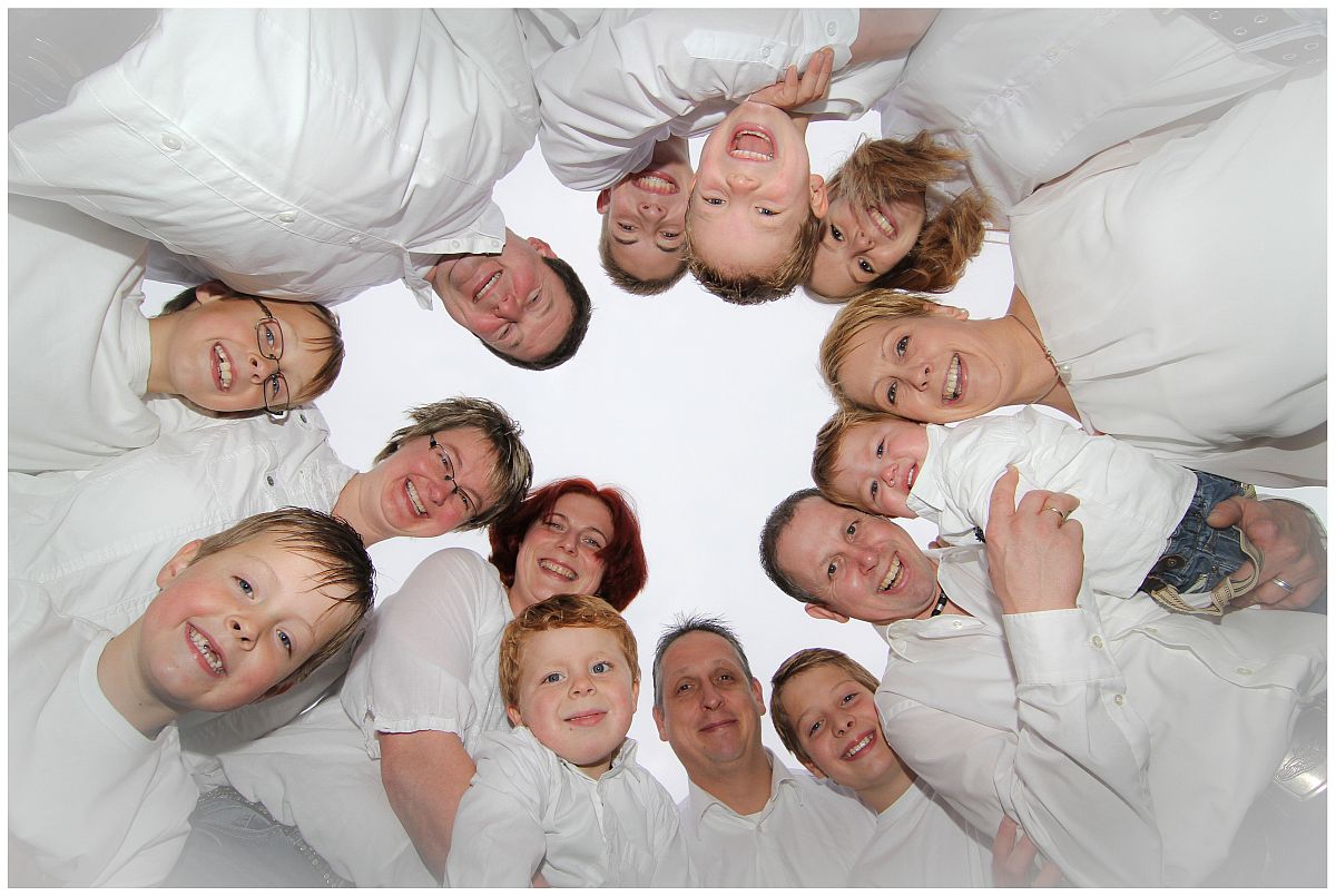 Das etwas andere Familienfoto Foto & Bild | erwachsene menschen, kinder und erwachsene, menschen ...