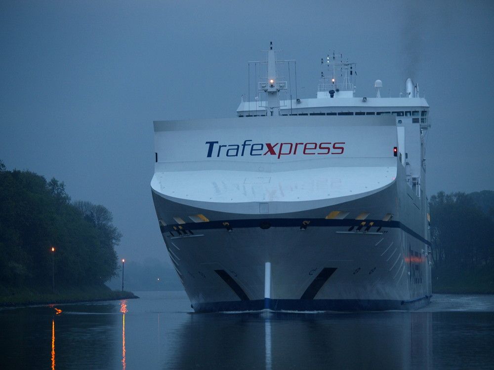 Das Frachtschiff PULPCA kommt auf Landwehr zu, Foto & Bild | schiffe ...