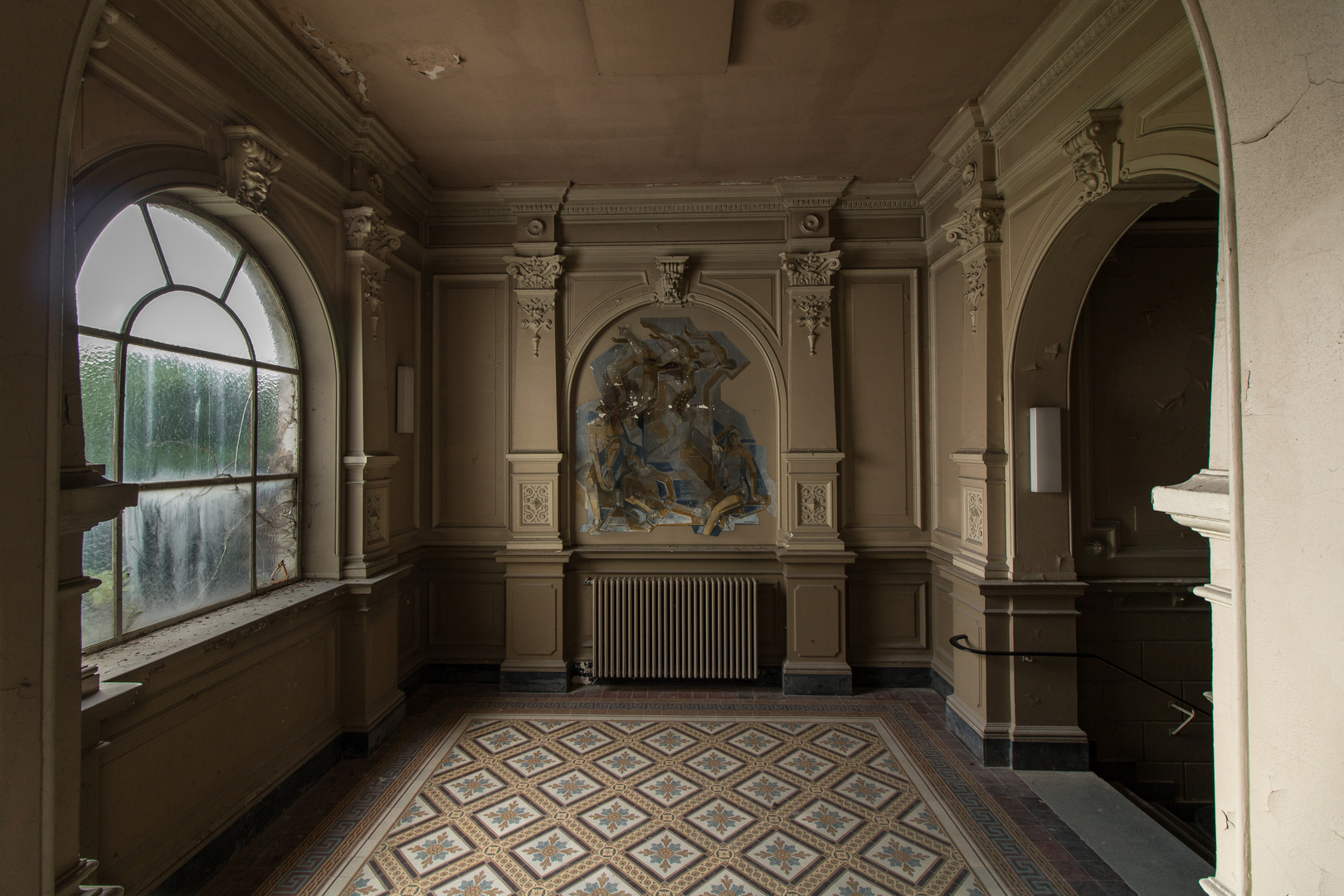 Das Gemälde im Flur Foto & Bild | architektur, marodes, stadtlandschaft ...