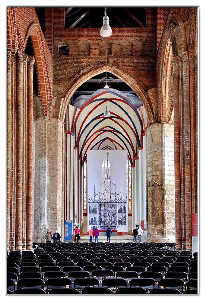 das gotische Hauptschiff mit dem verdeckten Martyrchor Foto & Bild | brandenburg, sakralbau ...