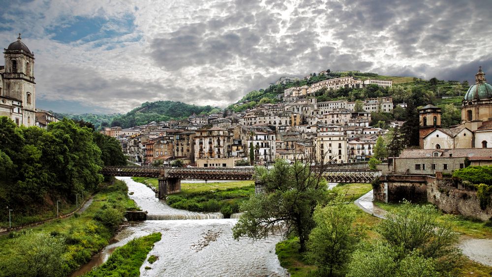 Das Grab im Busento Foto & Bild | fotos, italy, world Bilder auf ...