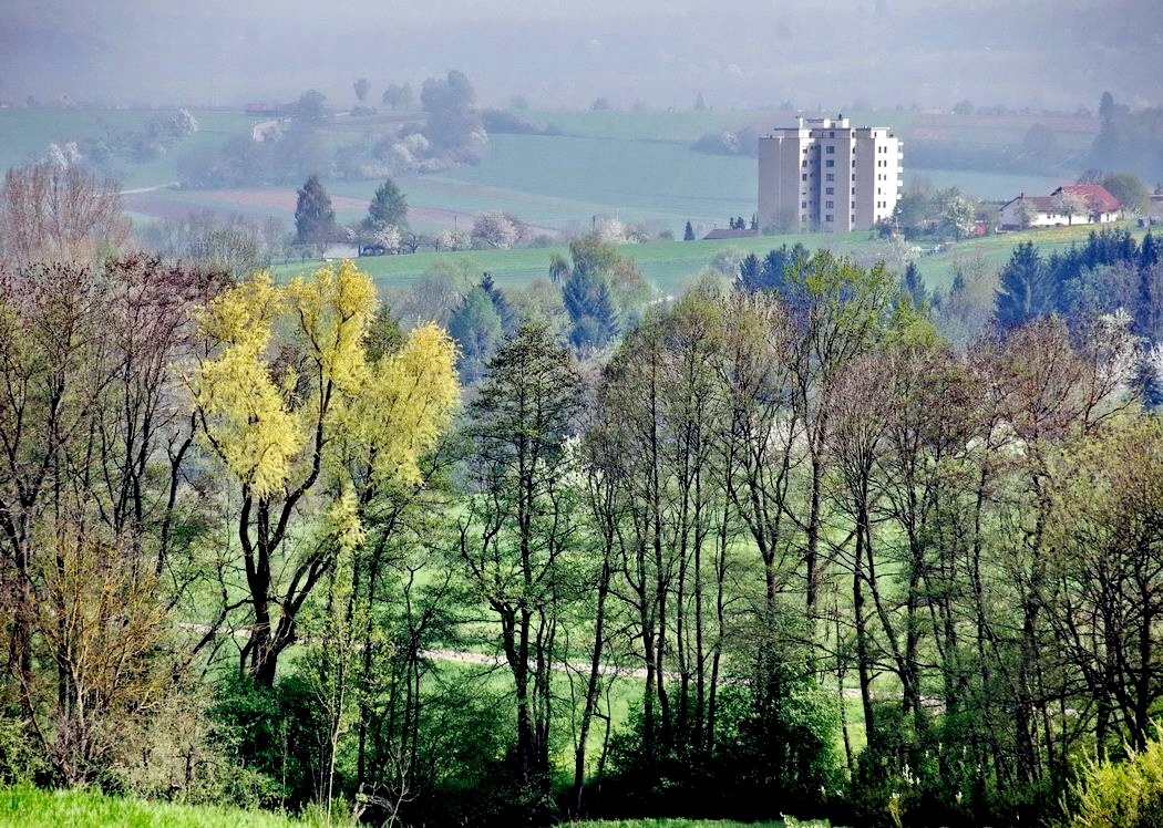 Das Hochhaus Foto & Bild | jahreszeiten, frühling, natur Bilder auf ...