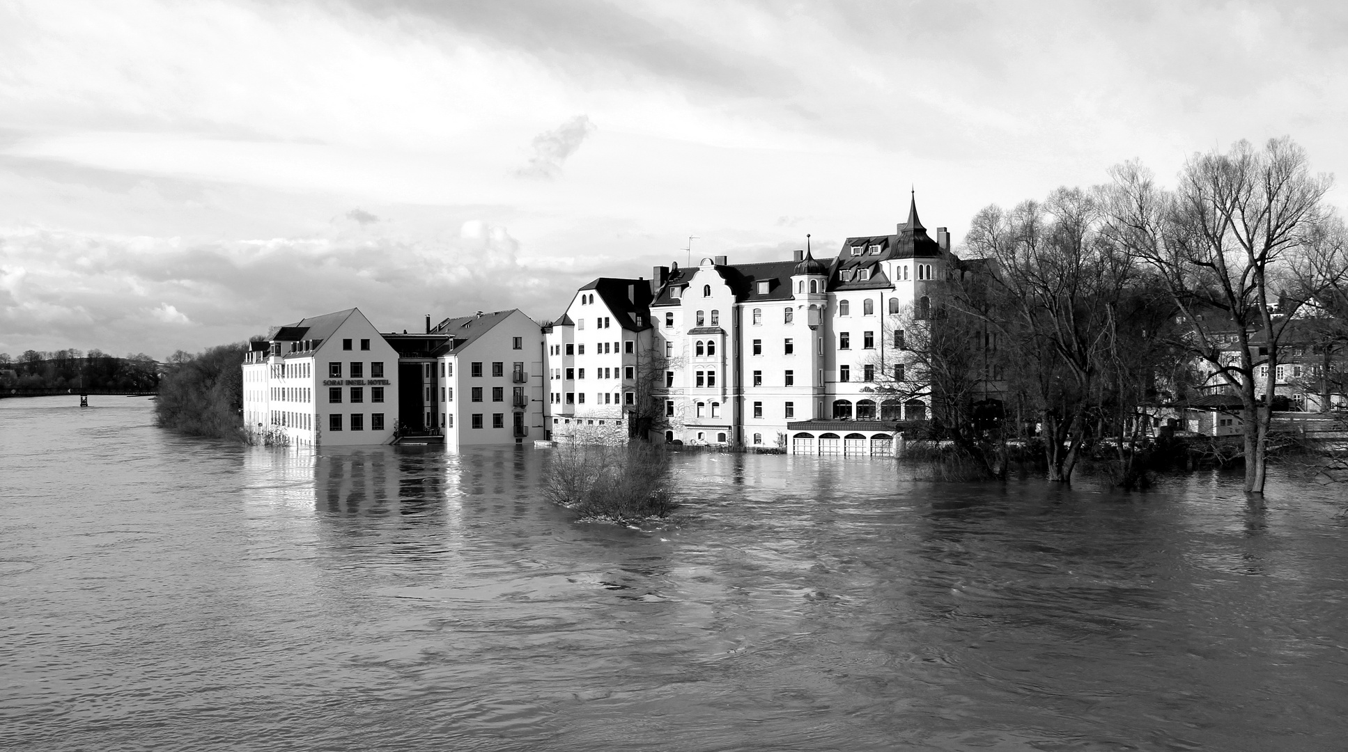 Das Insel Hotel das zu Insel wurde.. Foto & Bild | architektur ...