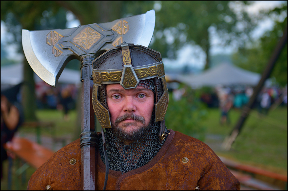 Das Kriegsbeil ... Foto & Bild | kunstfotografie & kultur, ritterspiele ...