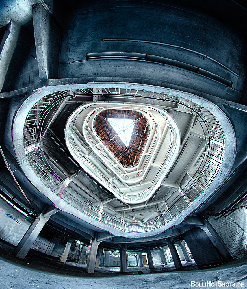 Das neue Jahr begann mit einem Besuch in der "Quake Arena" Foto & Bild ...