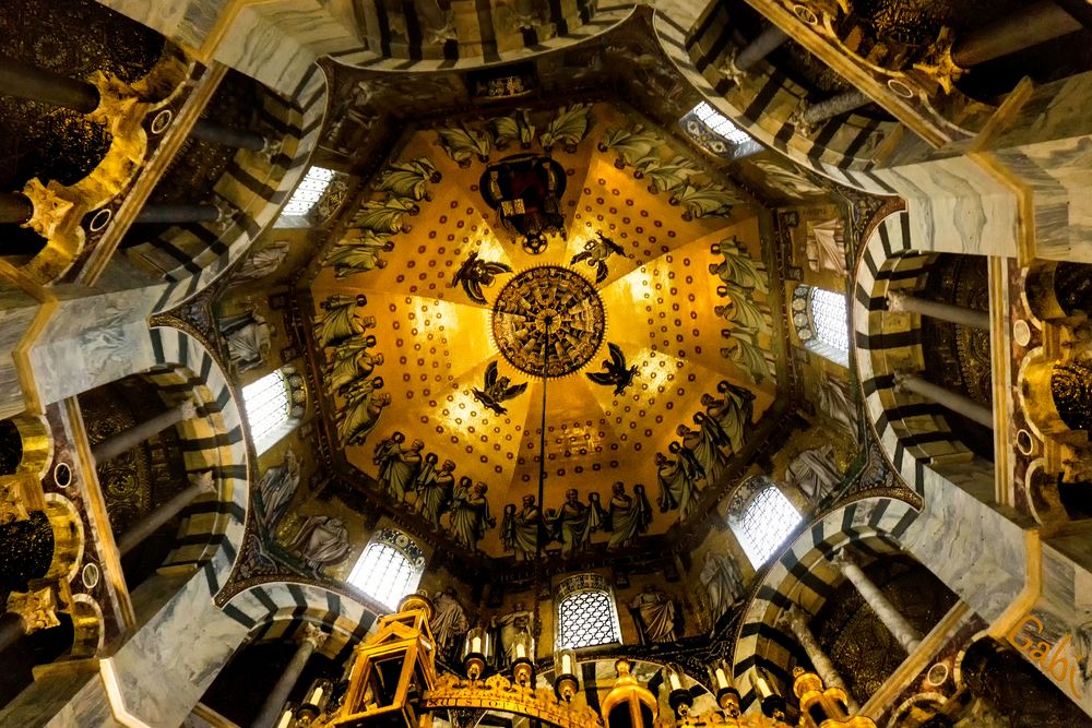 Das Oktogon im Aachener Dom! Foto & Bild | architektur, deutschland ...