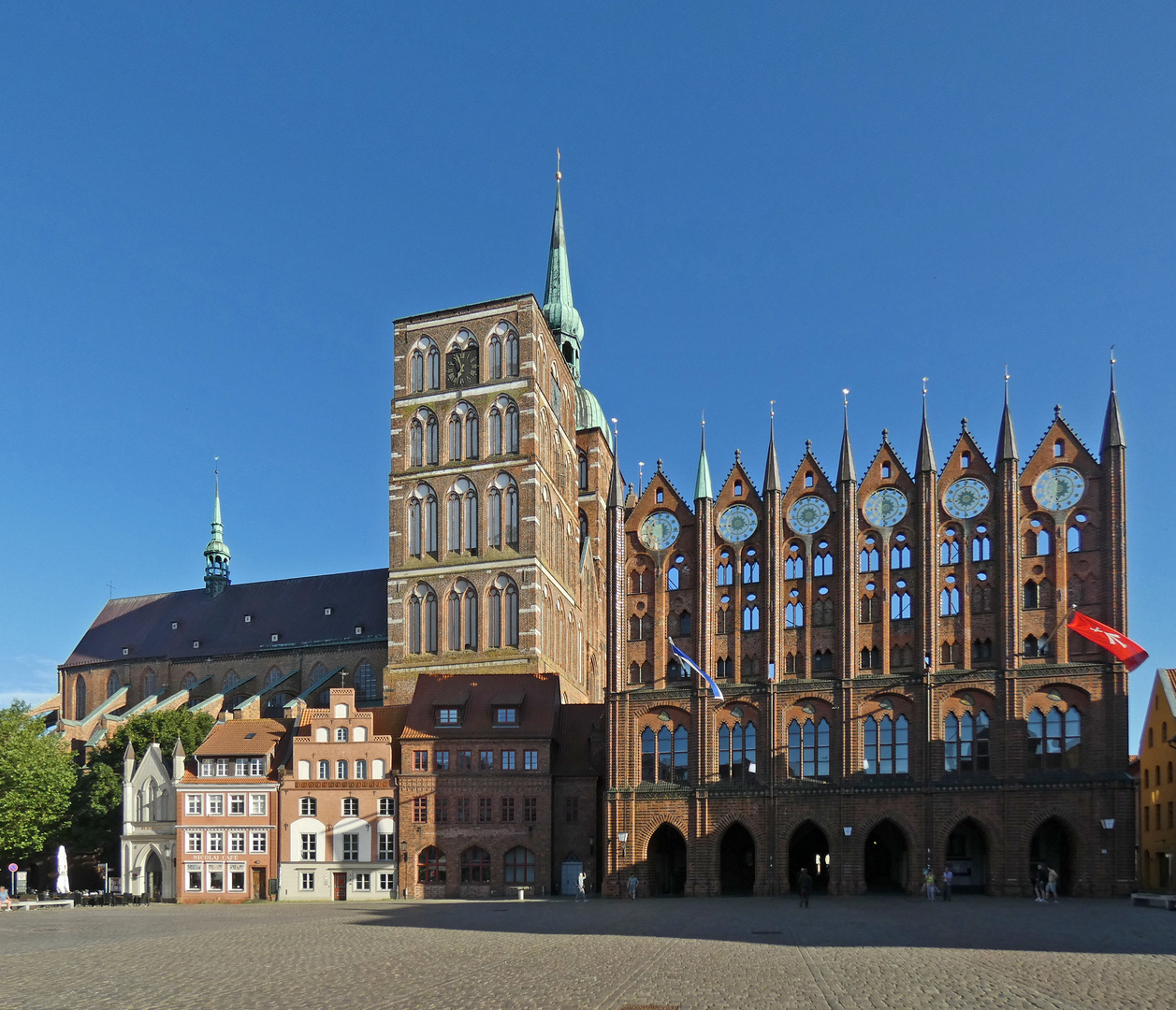 Das Rathaus Stralsund Foto & Bild | stralsund, rathaus Bilder auf ...