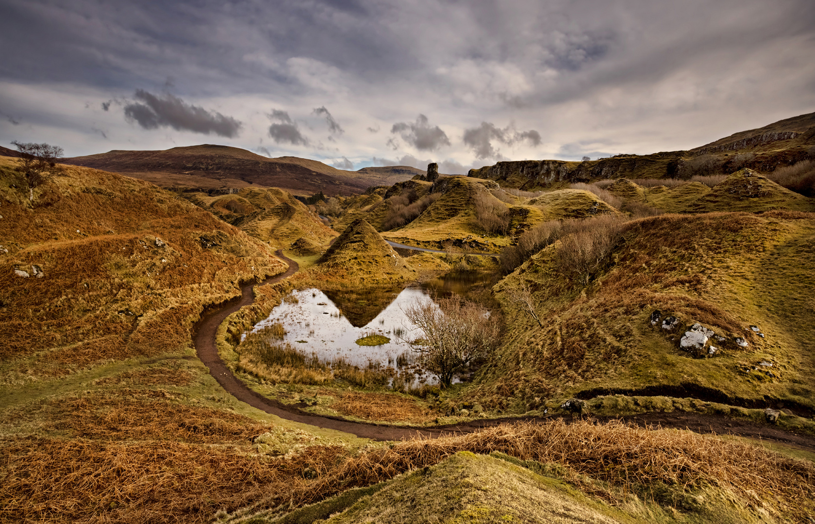 Das Tal der Feen Foto & Bild | outdoor, schottland, wolken Bilder auf ...