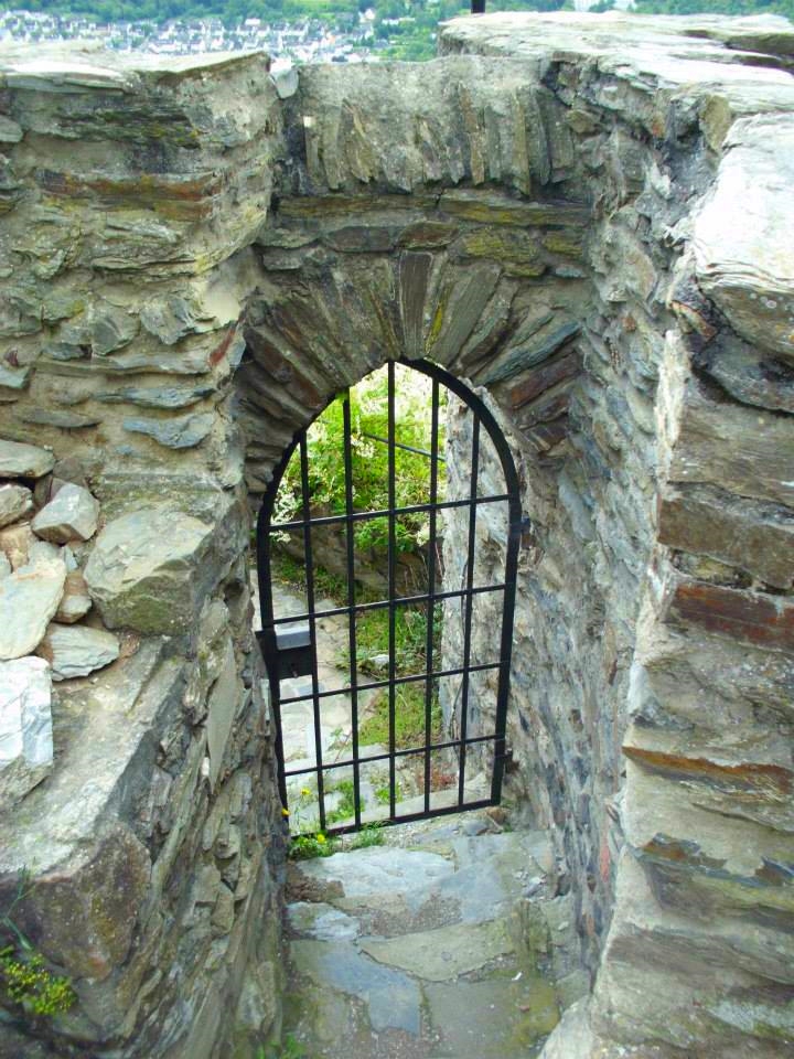 Das Tor zur Hölle :) Foto & Bild | architektur, deutschland, europe ...