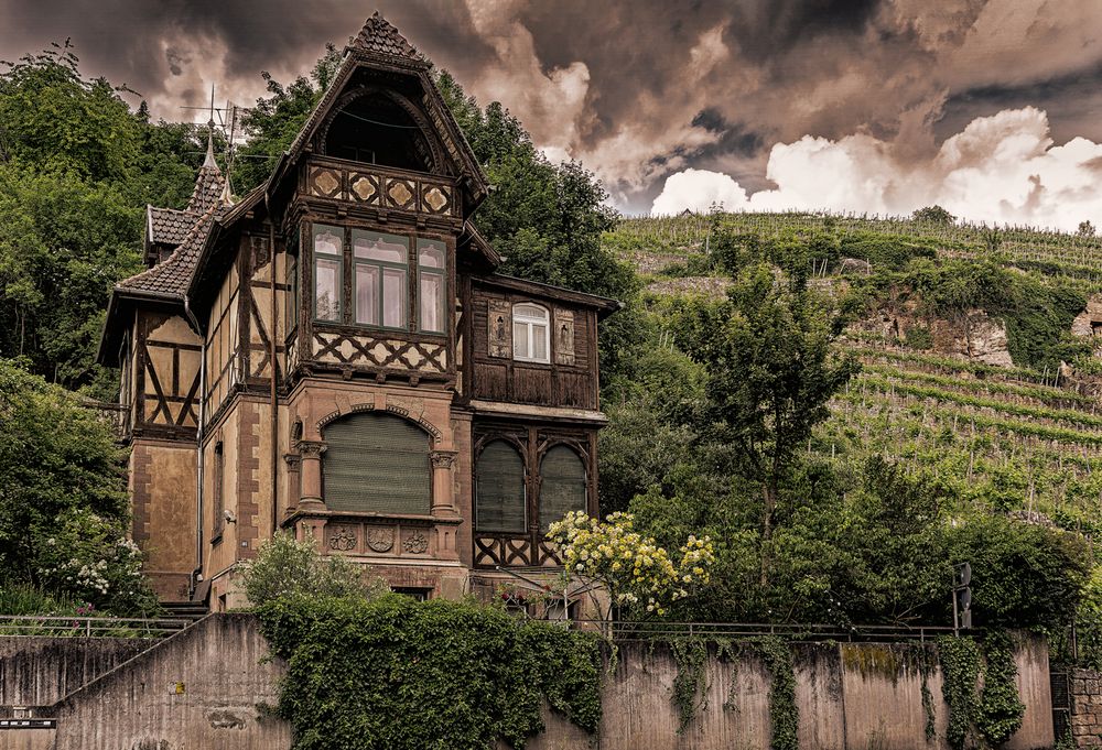 das unheimliche Haus Foto & Bild | spezial, marodes, architektur Bilder ...