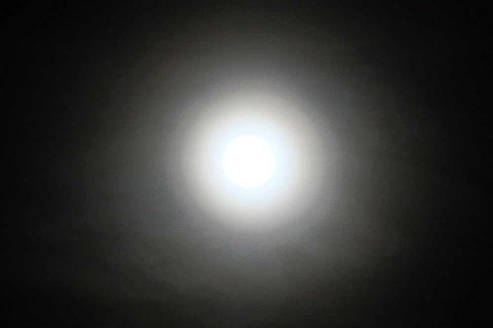 "Das Weiße Loch" – alles manifestierend – alles nährend … Foto & Bild ...