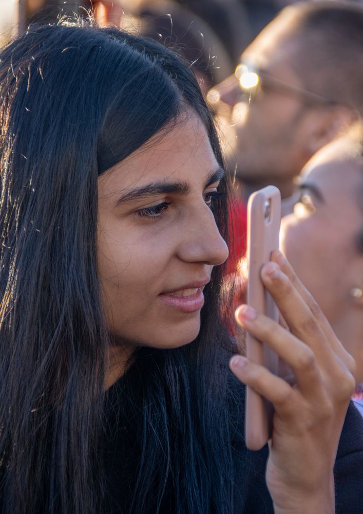 Das wichtigste Teil 3... Foto & Bild | erwachsene menschen, streetfotografie mit menschen ...