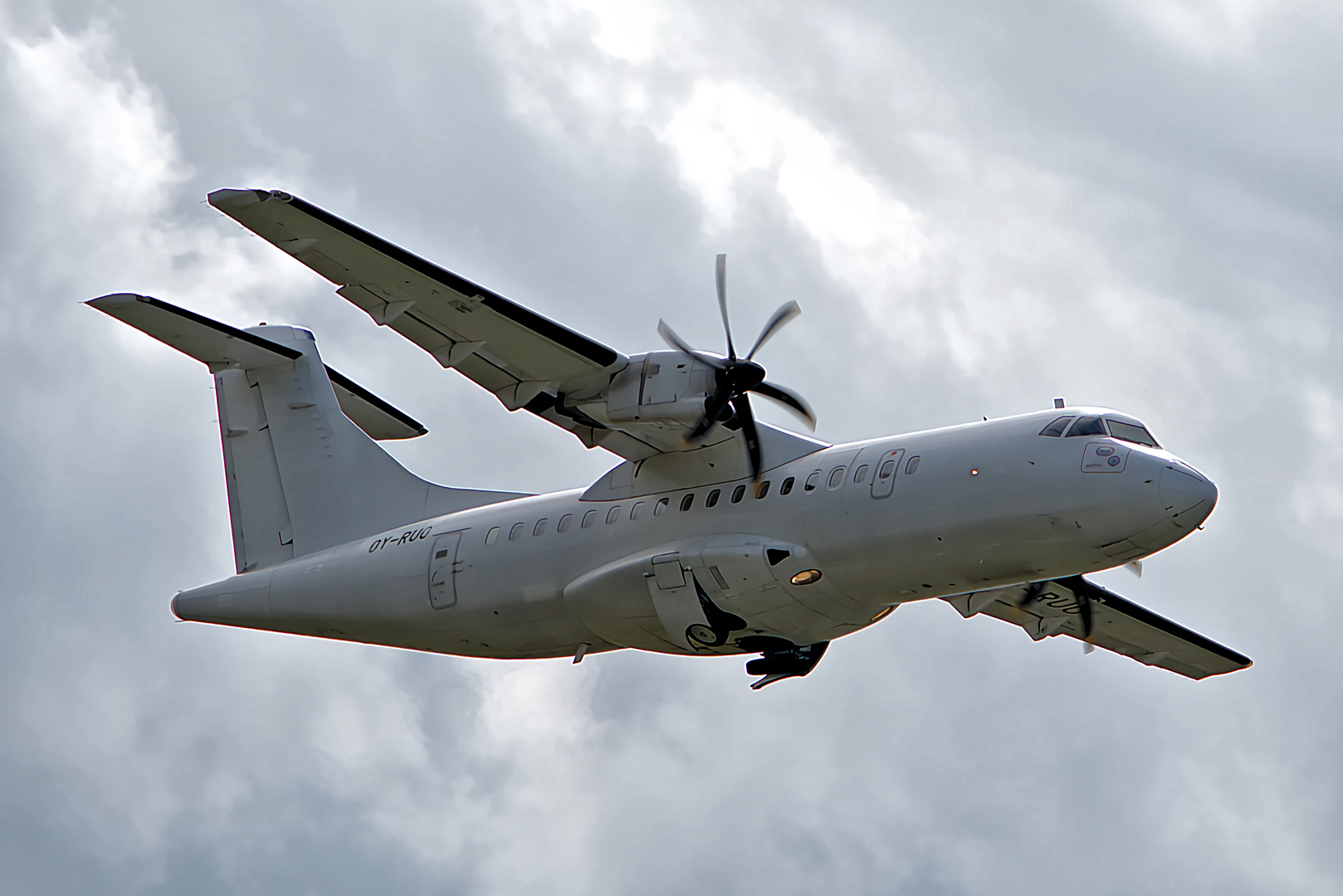 DAT ATR 42-500 Foto & Bild | air, world, outdoor Bilder auf fotocommunity