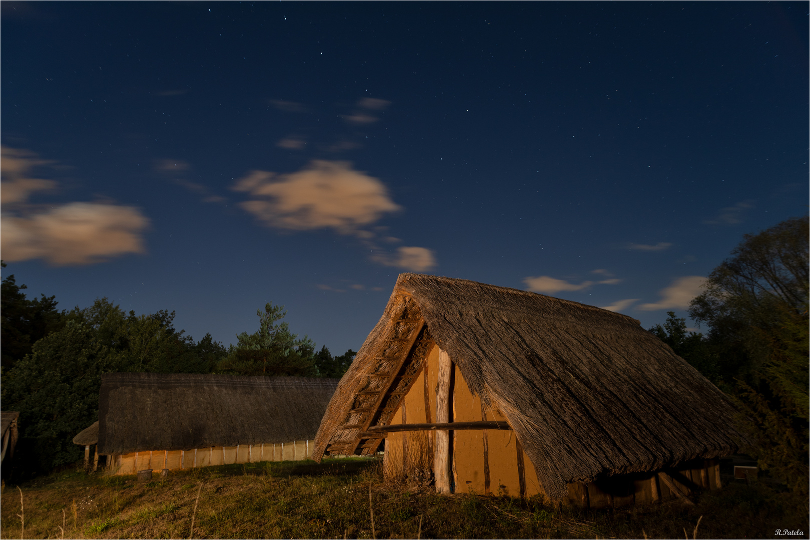 Dauerparker Foto & Bild | nachtaufnahme, blaue stunde, slnf Bilder auf ...