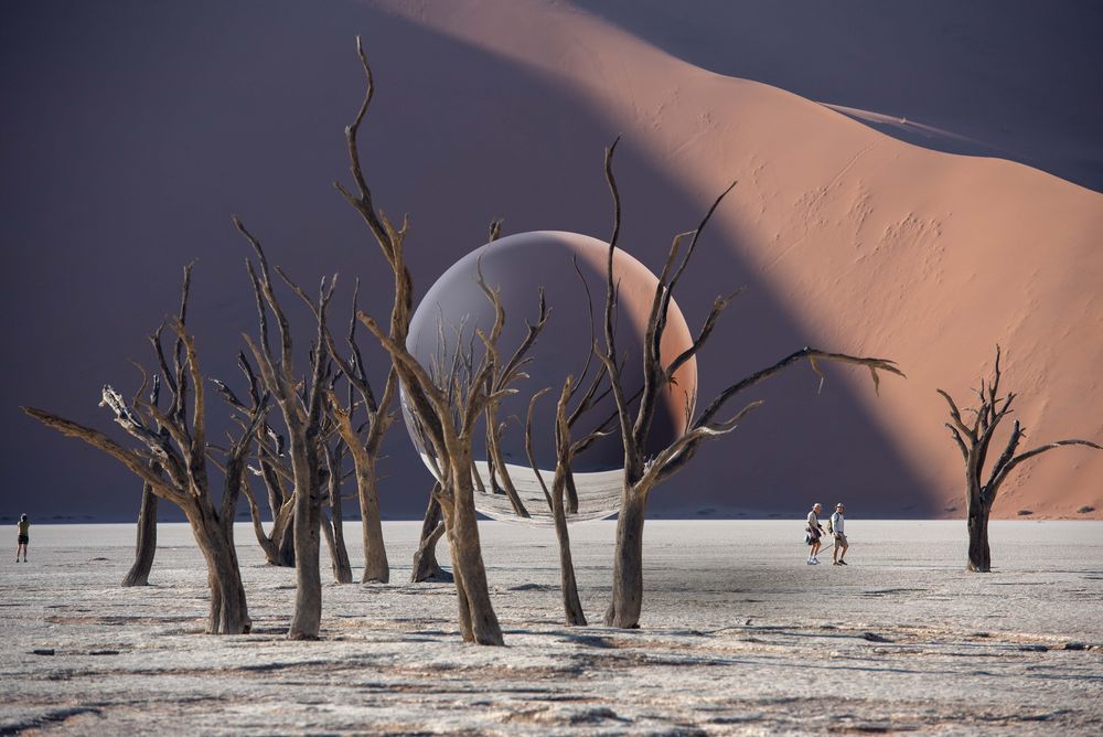 Death Vlei mit magischer Seifenblase Foto & Bild | fotomontage, landschaften, composing Bilder ...