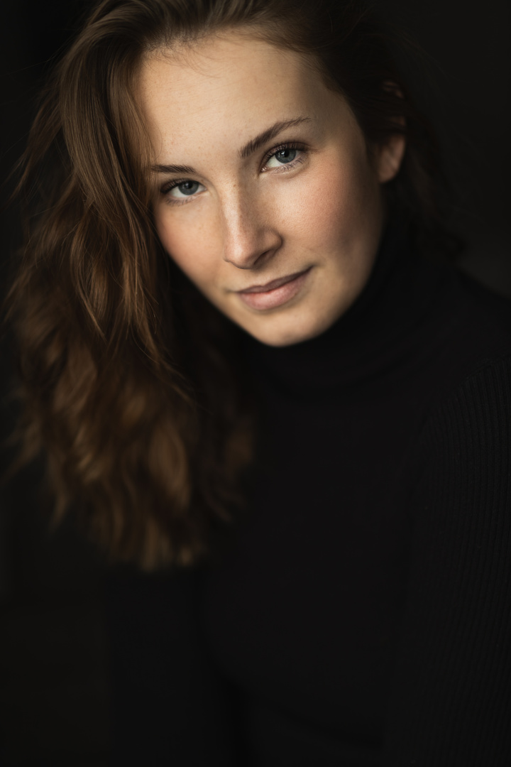 Debora Foto & Bild | portrait, portrait frauen, indoor Bilder auf ...