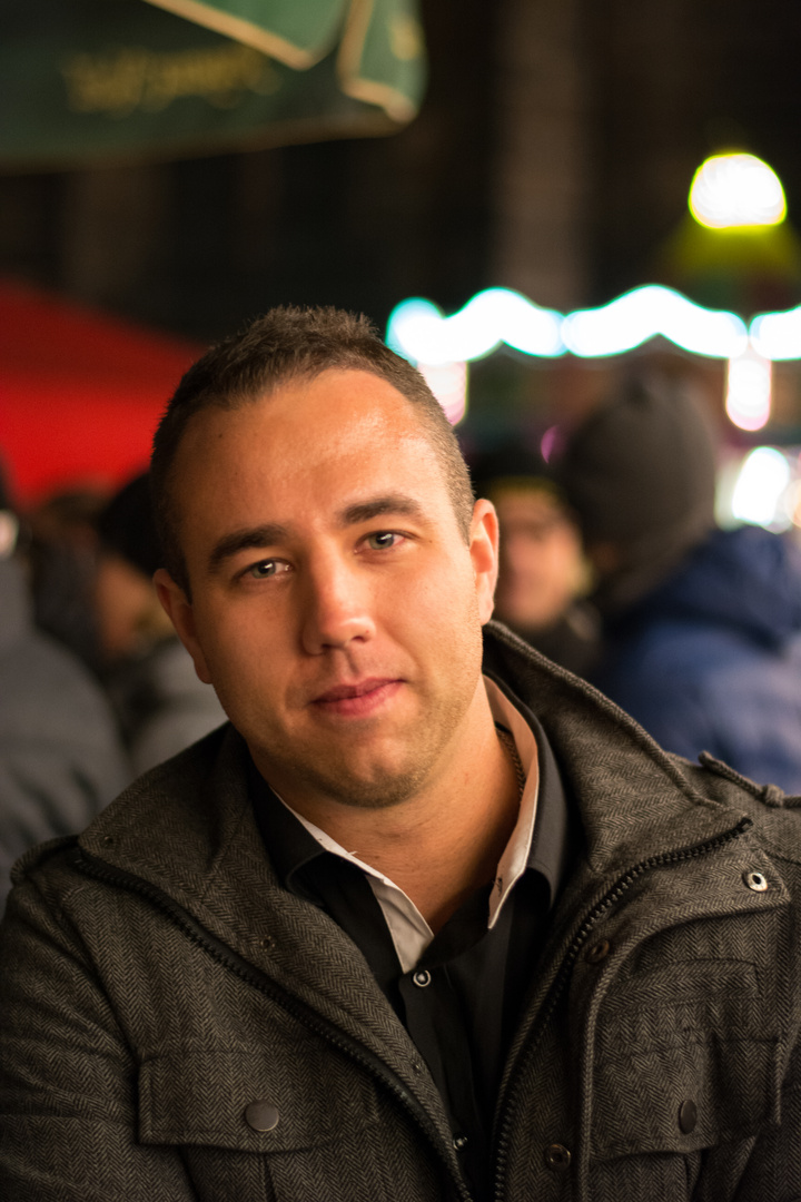 December Portraits Foto & Bild | night, outdoor, weihnachtsmarkt Bilder ...