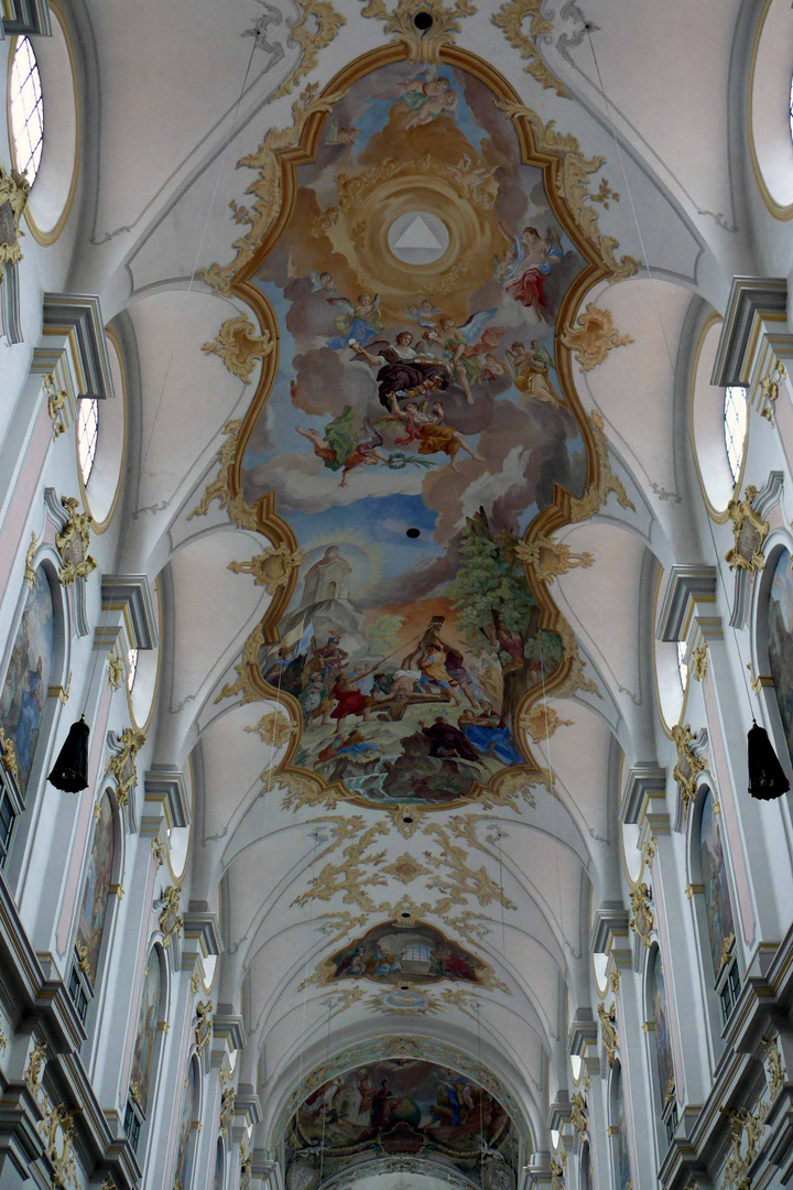 Deckengemälde in St.Peter, München Foto & Bild | architektur, sakralbauten, innenansichten ...