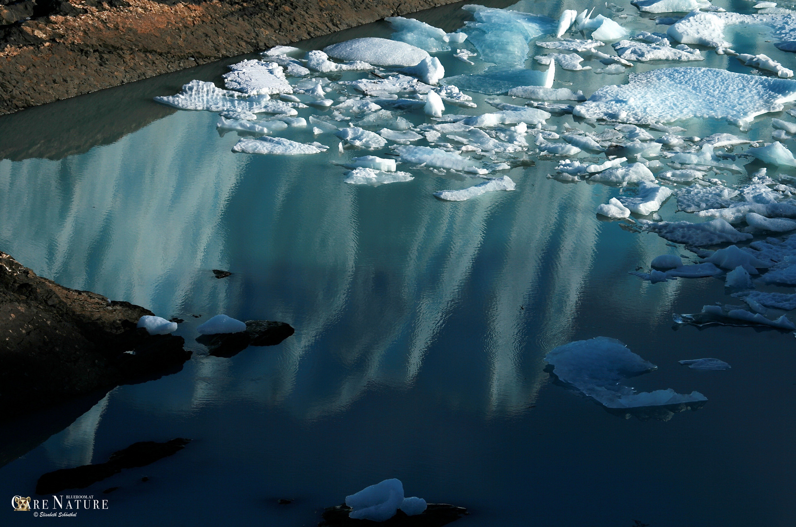 deep icy water Foto & Bild | south america, chile, chilean patagonia ...
