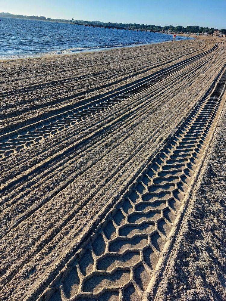 Deine Spuren im Sand... Foto & Bild | deutschland, europe, schleswig- holstein Bilder auf ...