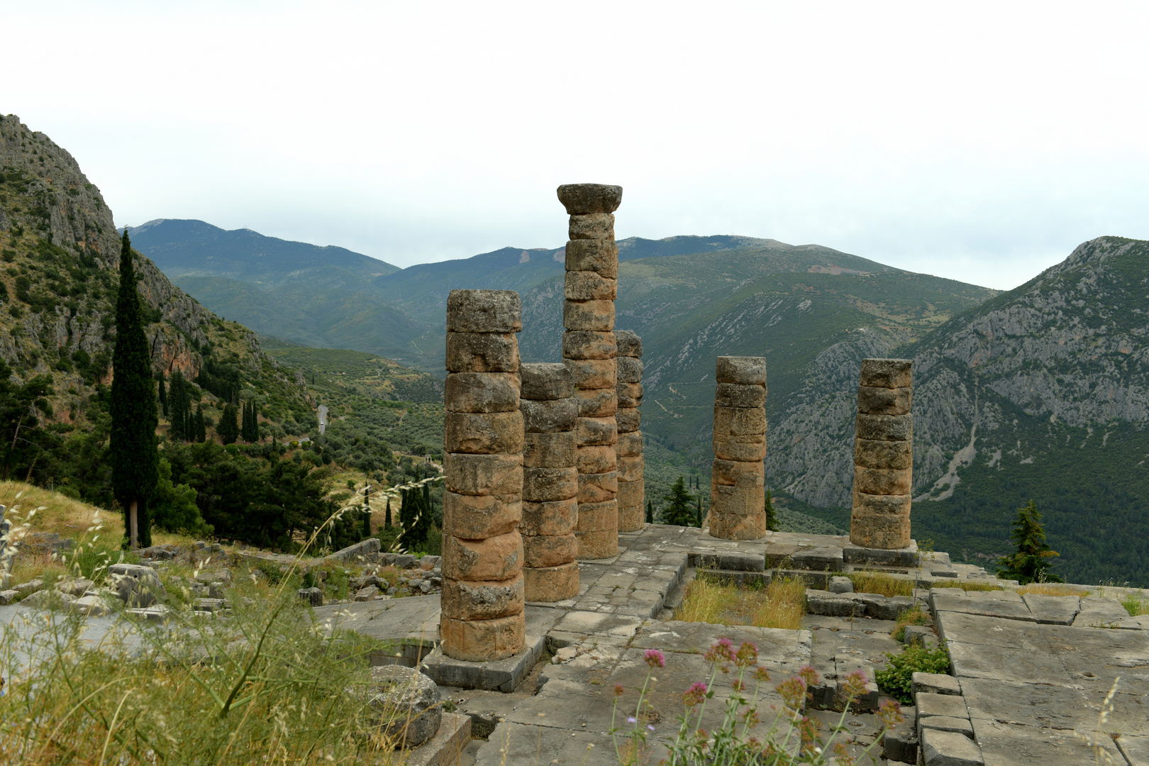 Delphi 06: Orakel Foto & Bild | architektur, europe, greece Bilder auf ...