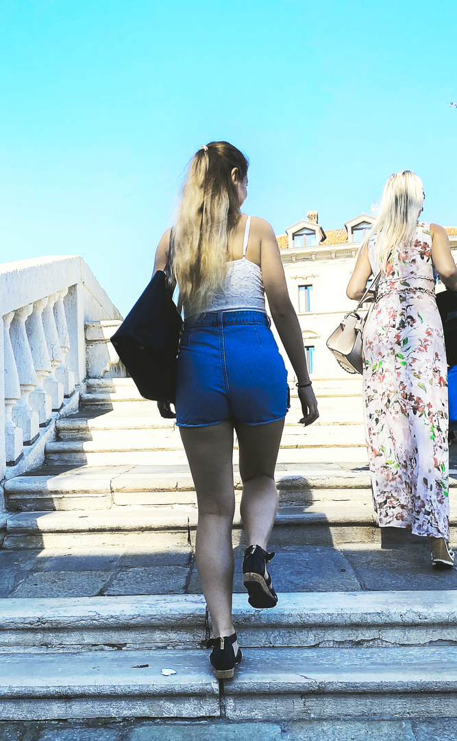 Dem Alltag entkommen Foto & Bild | erwachsene menschen, europe, italy ...