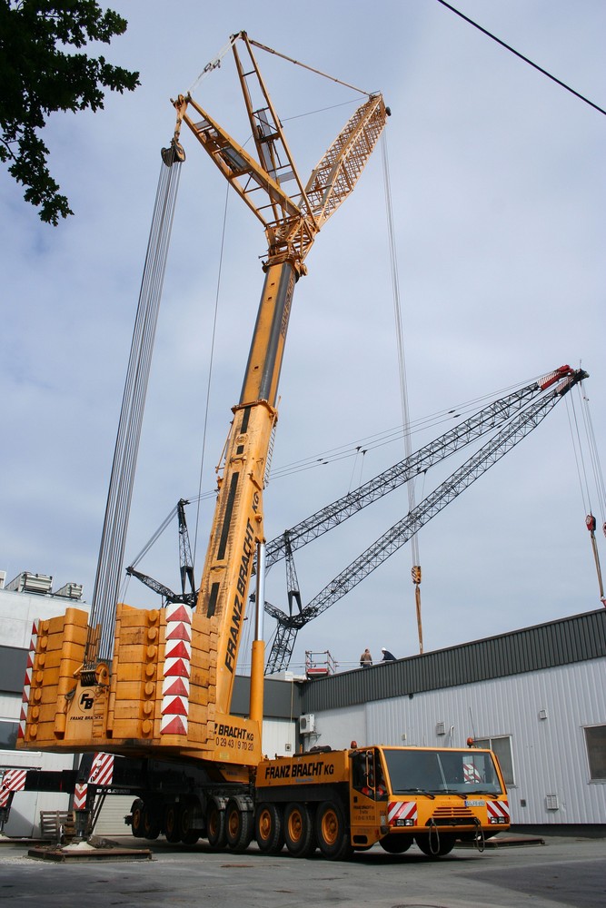 Demag AC 650 SL und ZWEI Gottwald AK 450 der Firma Franz Bracht KG beim ...