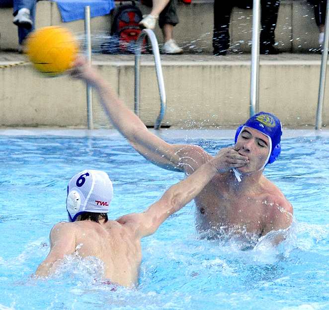 Den Mund halten Foto & Bild | sport, ballsport, wasserball Bilder auf ...