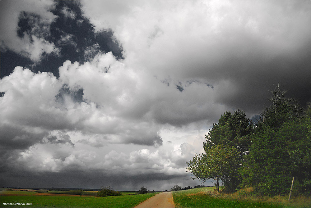 denn der Wind treibt Regen übers Land Foto & Bild | himmel, wolken ...
