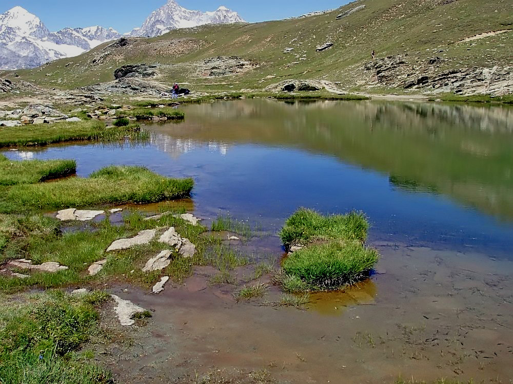 Der 2757 m hochgelegene Riffelsee bei Zermatt Foto & Bild | landschaft ...