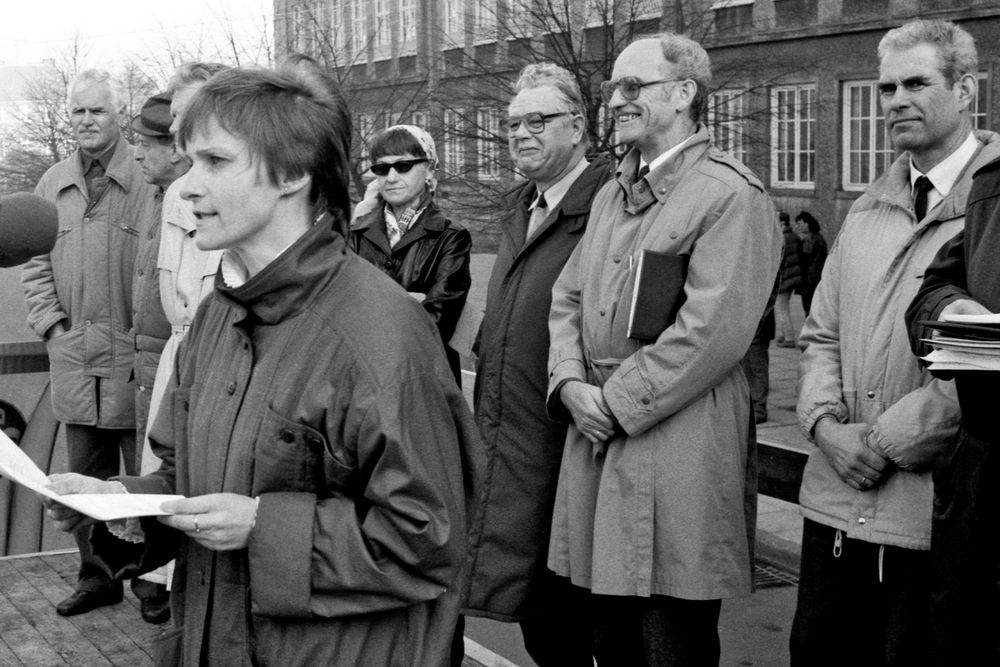 Der Absatz bricht zusammen Foto & Bild | menschen, honig, ddr Bilder ...