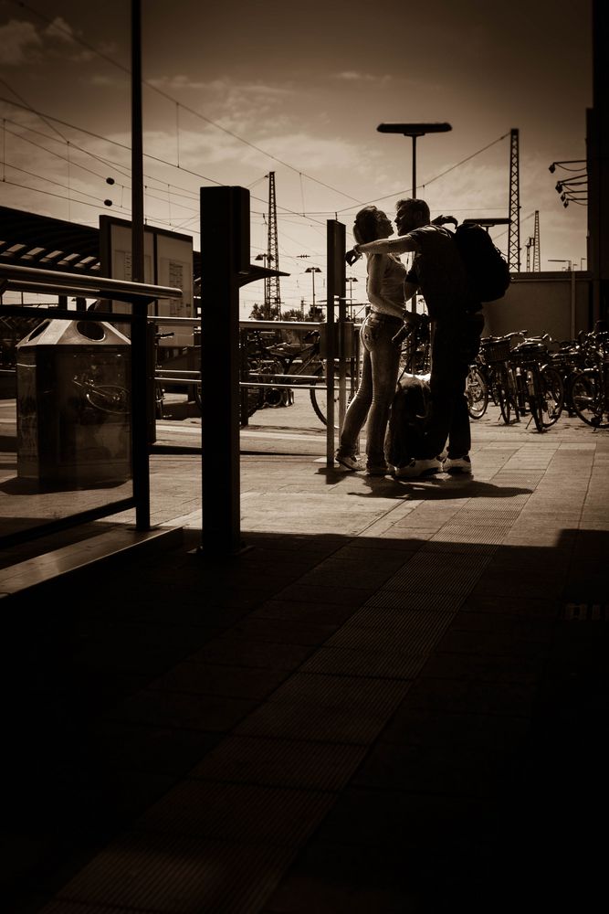 Der Abschied Foto & Bild | erwachsene menschen, paare, mehrere menschen ...