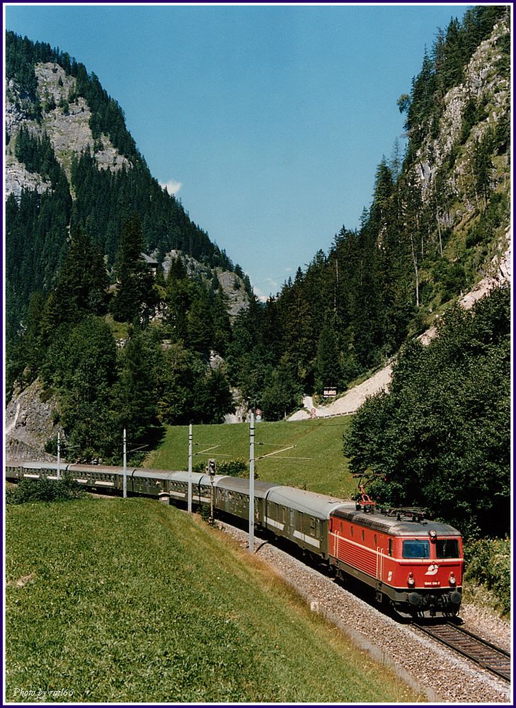 Der "Akropolis Express".. Foto & Bild | züge, personenzüge, eisenbahn Bilder auf fotocommunity