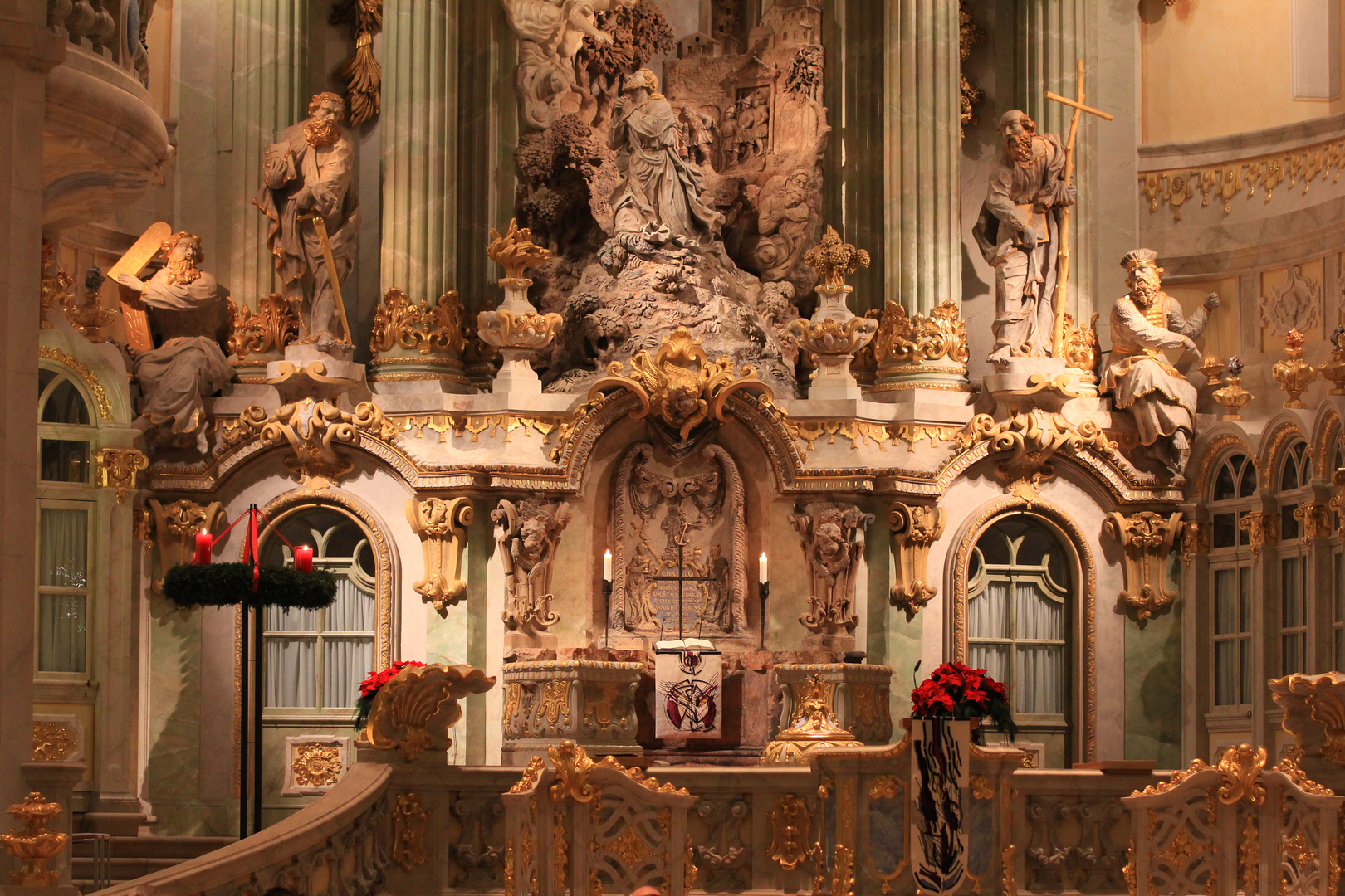 Der Altar Foto & Bild | architektur, sakralbauten, innenansichten kirchen Bilder auf fotocommunity