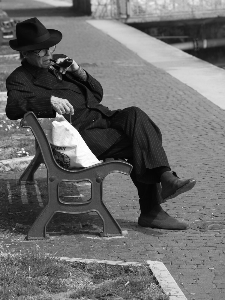 der alte mann und die bank Foto & Bild | erwachsene menschen, menschen im alter, menschen Bilder ...